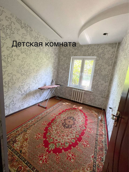 Sotiladi yunusobod 5kv 4hona 1 etaj ozimniki parkovkaga joylari bor