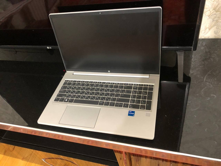 Hp noutbook sotiladi