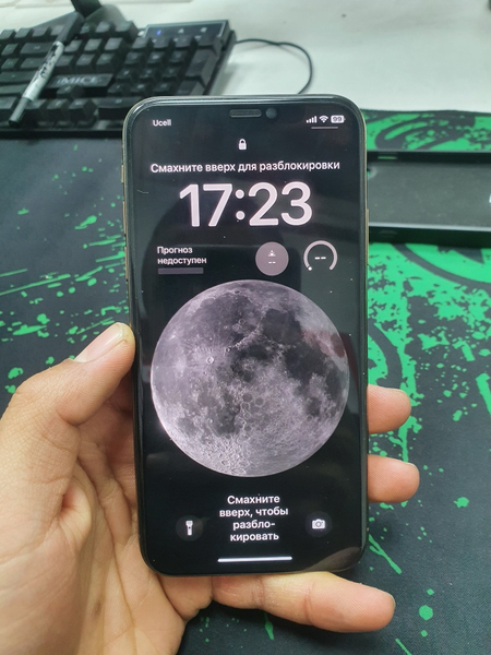 iphone xs  64 GB