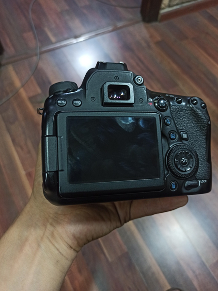 Canon 6 d mark 2 body holati yaxshi