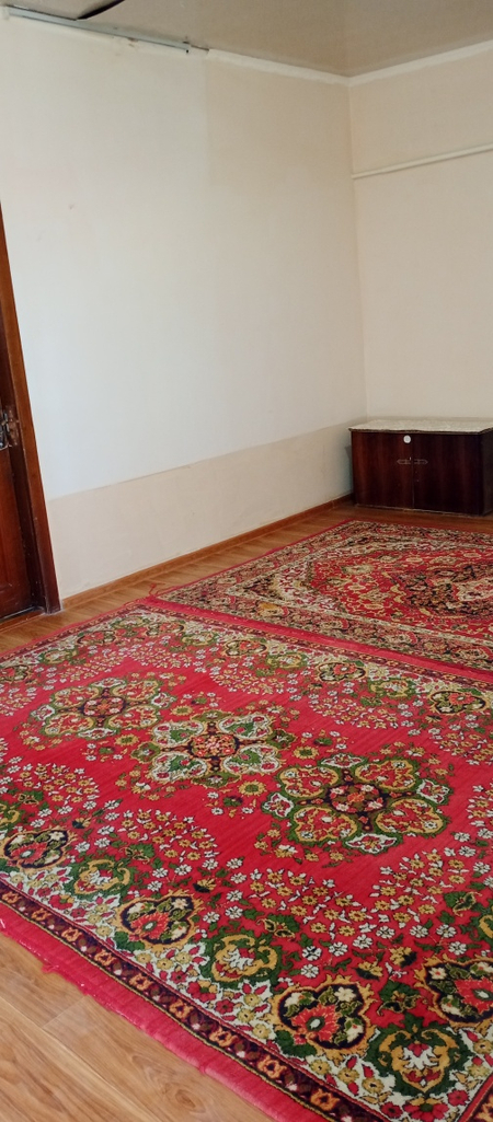 Урду алдинда студентлара