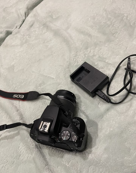 Canon 250D 18 55 stm Yangi