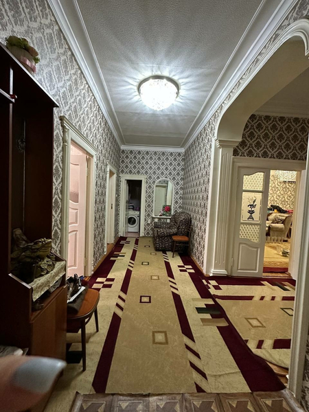 Продаётся  3х комнатная квартира