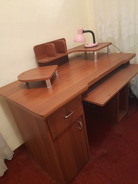 Компьютерный стол