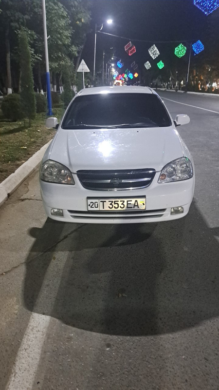 Lasetti 1.8 200ming yurgan srochna Sotiladi