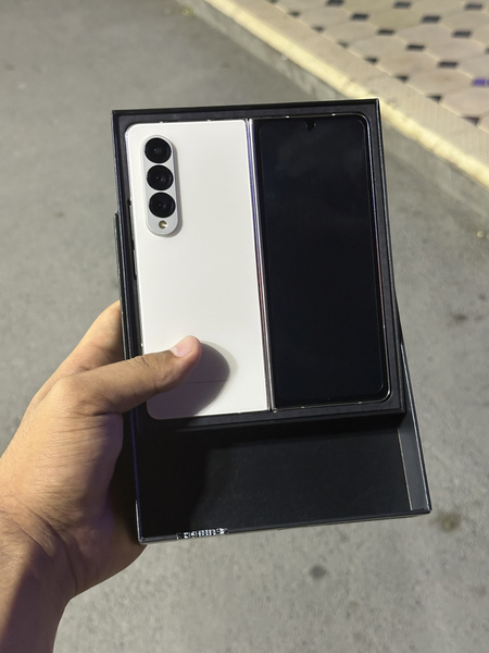 Samsung Z Fold 4 Holati New