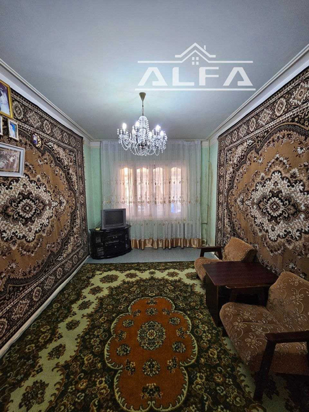 3 xonali 84m² 2-qavat sotiladi.