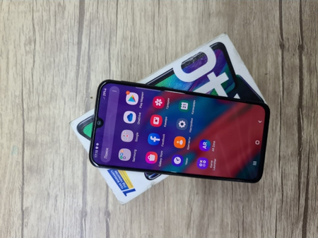 Samsung A 40 4/64gb холати зор