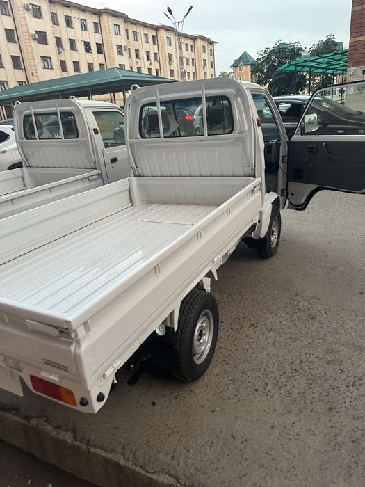 Labo 2024  kecha salondan chiqdi 8050