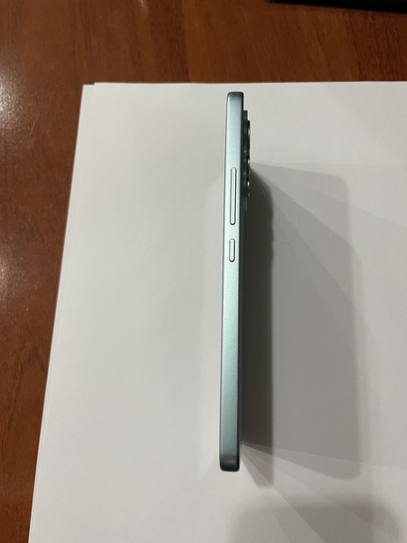 Xiaomi 12 lite garantyasi bilan hali