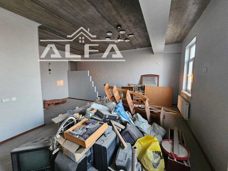 1 xonali 36m² 5-qavat sotiladi.