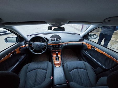 Mersedes Benz, W211, E240
