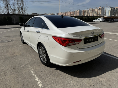 Hyundai Sonata 2013