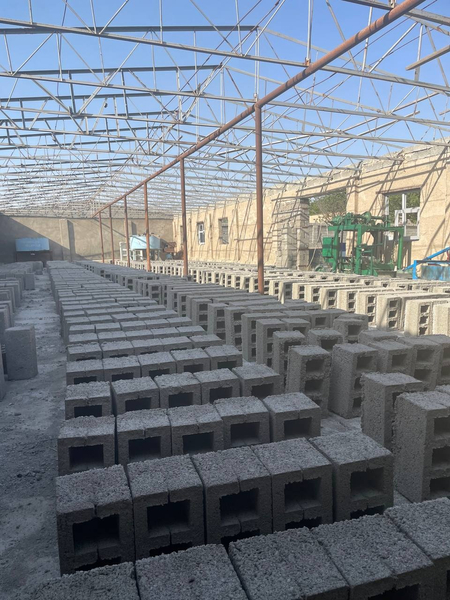 Шлакаблок апарати сотилади мишалка 2 та араваси камплект сотилади