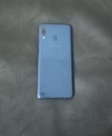 Samsung A20 sotiladi