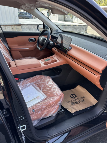 Leapmotor C 16 hybrid 2 pozitsiya dop paket