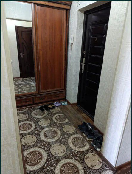 Срочно! Квартира на Бобур 2/7/9 общ пл 65м Отдельный вход