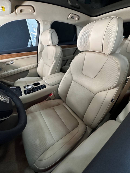 Aito M5 extended range rwd hibrit ( gibrit ) Servis Garantiya bor