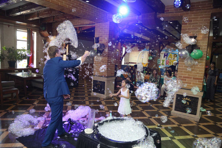 мыльных пузыри
 Bubble land