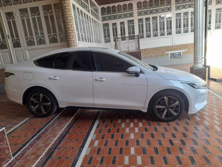 BYD chazor гибрид. Парктроник, электрозеркала, камера 360, кондиционер