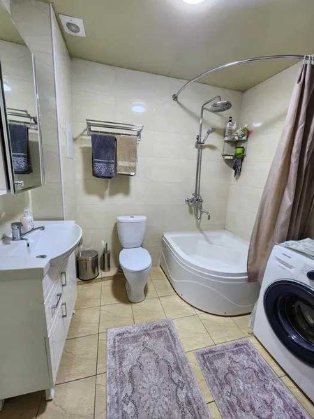 Brilliant building, 
Ориентир: Рынок Тансыкбаева, Каланова 8 , 72м2 !!