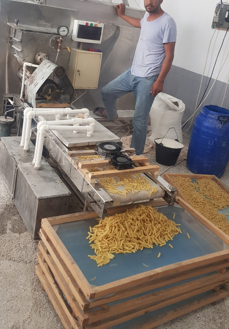 Makaron ishlab chiqarish aparati