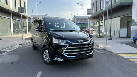 JAC M4 Miniven Boshlang'ich 20% orqali