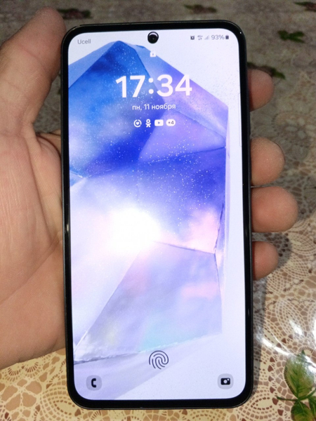 Samsung a 55.5G.256.8 holati ideal karopka dokement