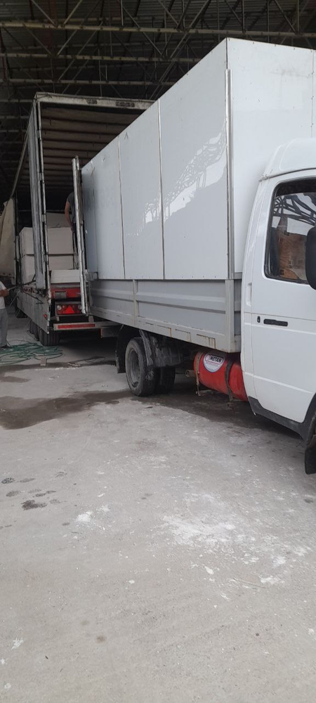 Газел фургон сотилади нолдан йигилган 6 та балон янги матори мерс 602