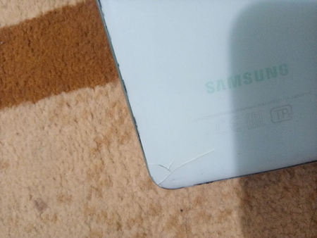 Samsung a22  yaxshi ishlaydi xamma joyi