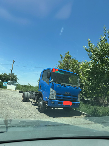 2018-йил. Исузи фургон. Хужжат метан газ. Нархи 24000$