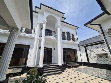 Продается Евро дом Ориентир: Улица Циалковская  680м2
