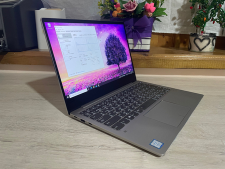 Lenovo 720s ноутбук в отличном состоянии.