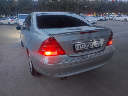 Mercedes-benz w203  111 mator kompressor