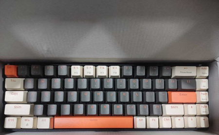 Продам клавиатуру беспроводную ZIYOULANG K68