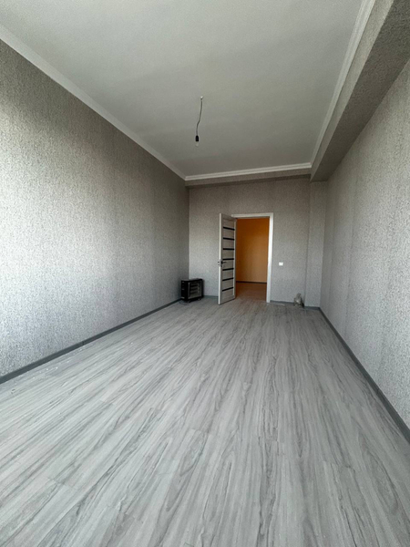 Продаётся 2-х Ком. На Юнусабадском-10кв  Уч Кахрамон