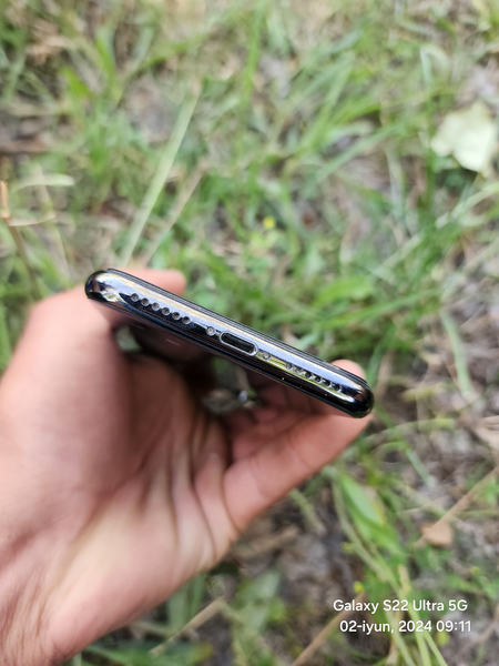 Iphone X  64 Xotira