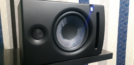 Presonus eris e8