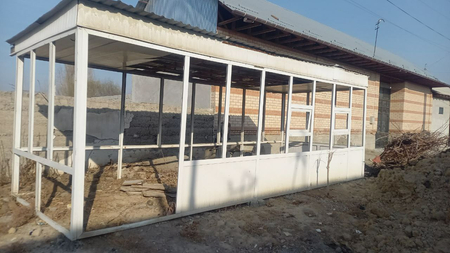 6 метрга 2.хама ойналари бор ешик бор йечиб олиб койилган бутон нарса