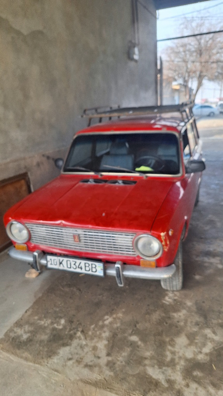 Juguli 02 sotiladi srochniy