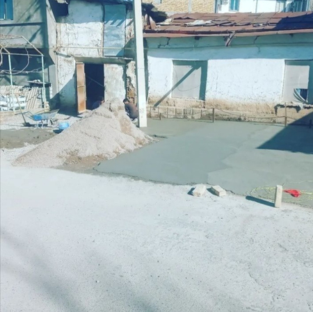 Стяжка лоток бетонный работа