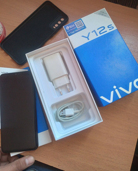 Vivo y 12s 3/32 GB