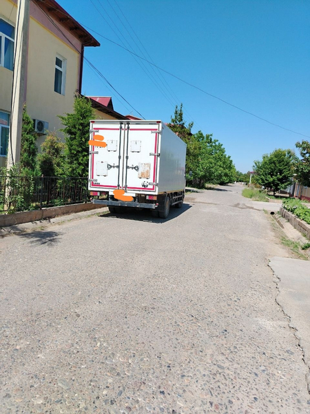 Isuzu furgon metan