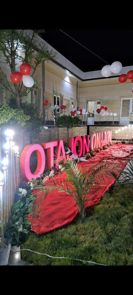 Onajon va boshqa yozuvlar sotiladi