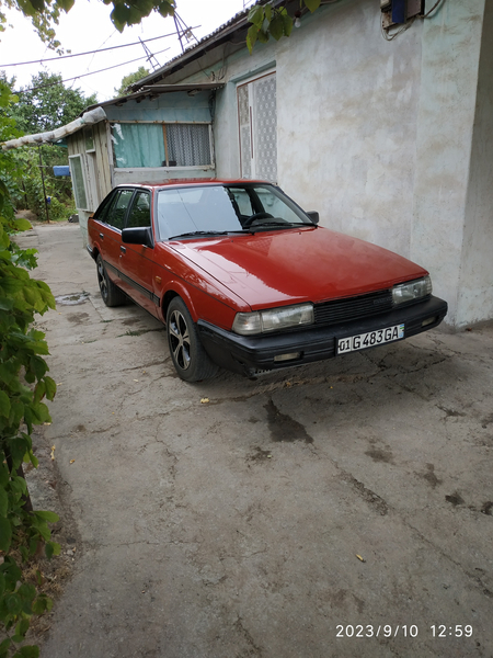 Продам автомобиль Mazda 626.