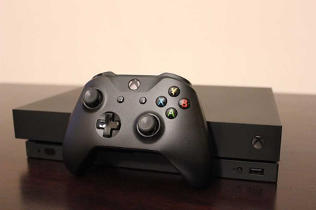 XBOX one X 1tb состояние хорошее