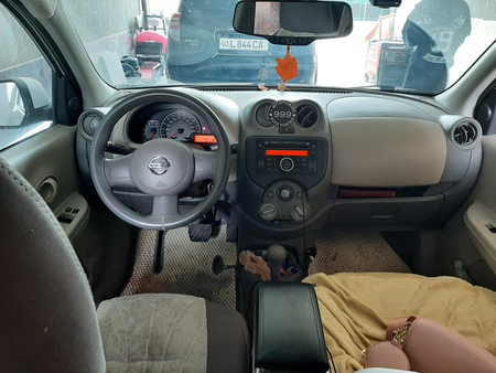 Nissan mikra год 2014 пробег 118000