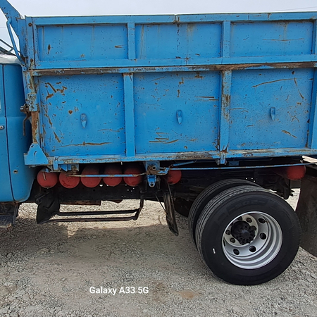 Zil130 sotiladi samasval selhoz