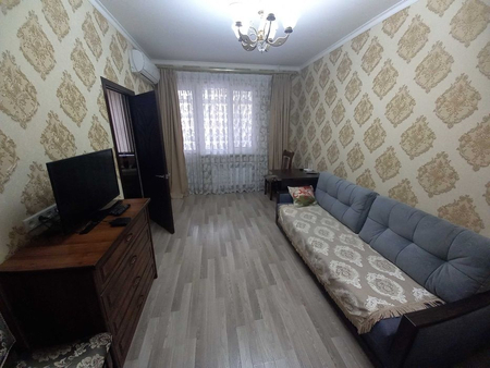 Аренда 2х комн квартиры  на Максим Горький