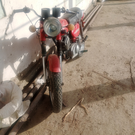 Minsk moto sotiladi.